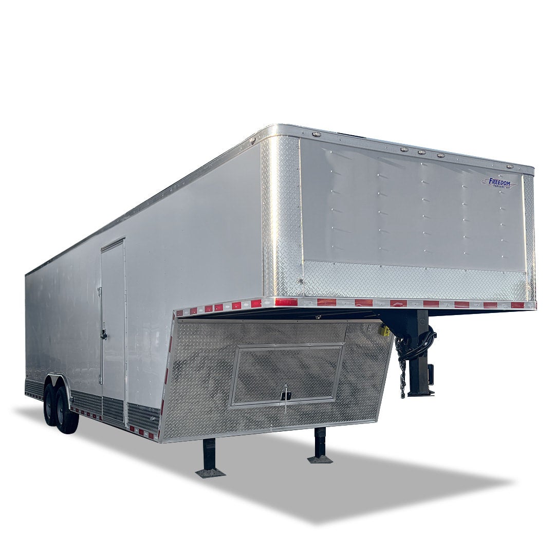 8.5x32 Tandem Axle White Gooseneck Trailer | Overland Trailers